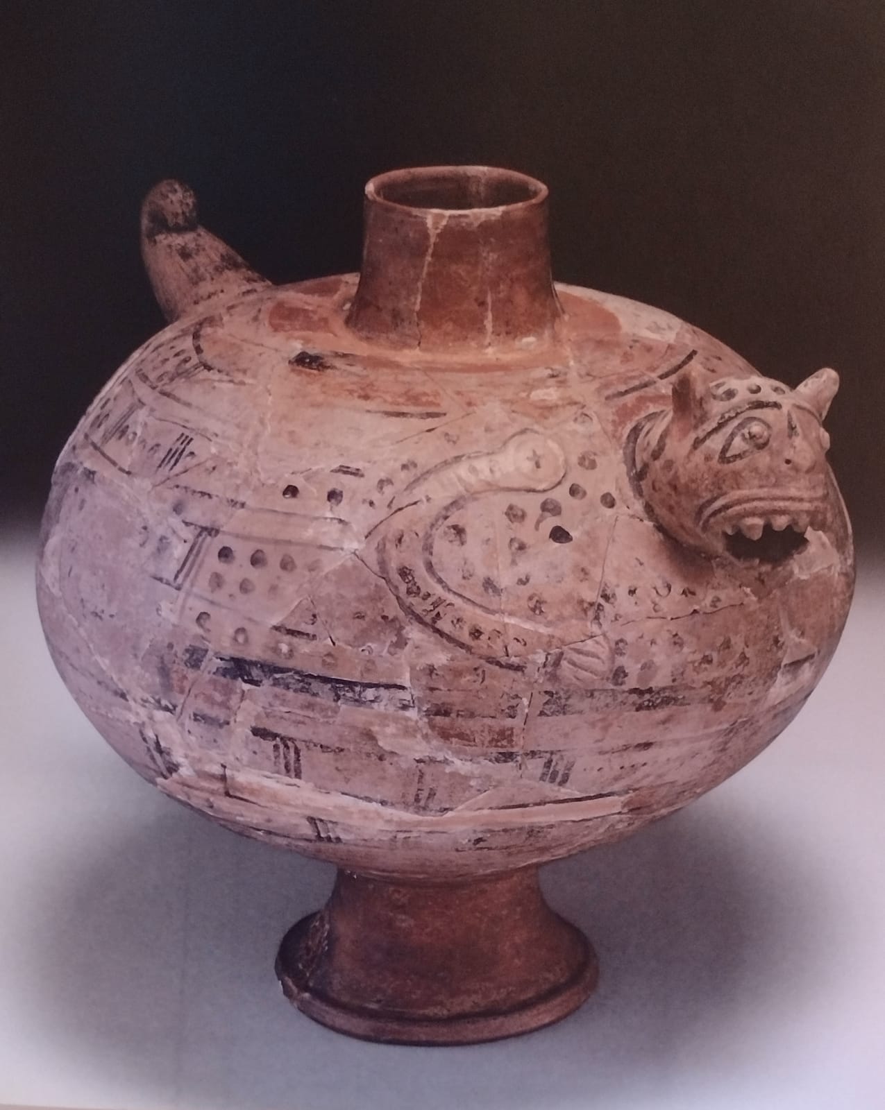 Cerâmica Santarém: Vaso de Gargalo Felino